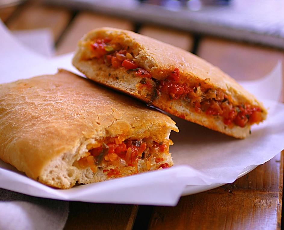 Alan Meniga: Pogaca ol slone ribe (Pogaca nikada neće biti pogača ...