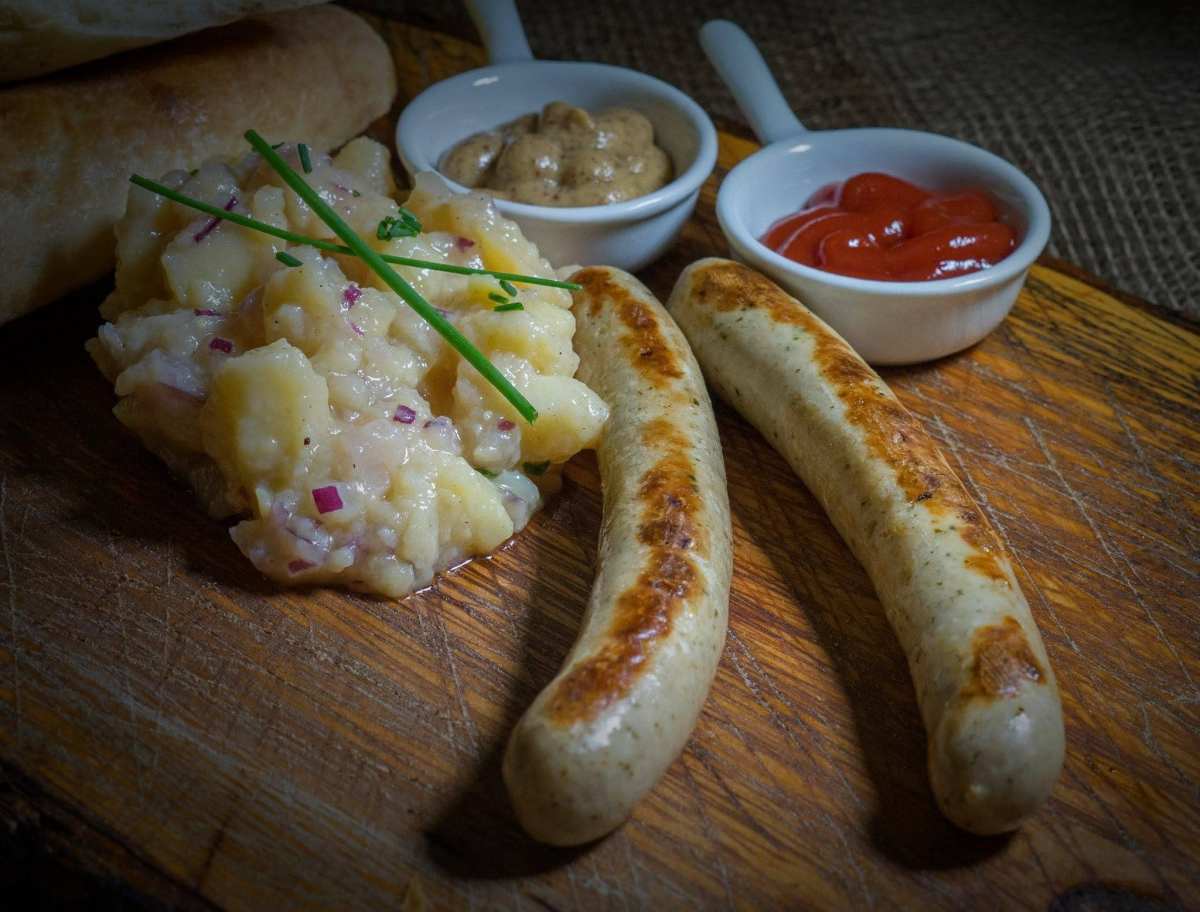 Alan Meniga: BRATVURŠT | radio gornji grad